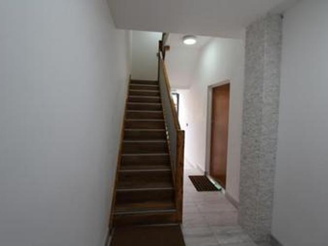2 Bedrooms Flat for rent in Millennium Court, Broadway, Roath, Cardiff CF24