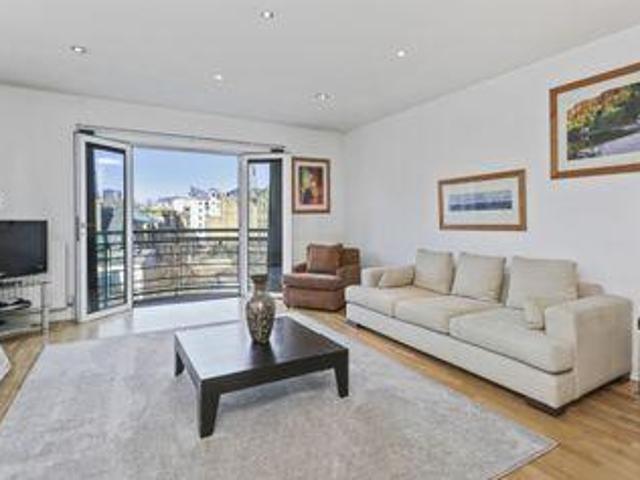 2 Bedrooms Flat for rent in Millennium Square, London SE1