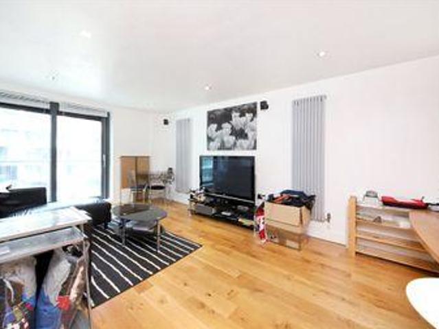 2 Bedrooms Flat for rent in Millharbour, Canary Wharf, London E14
