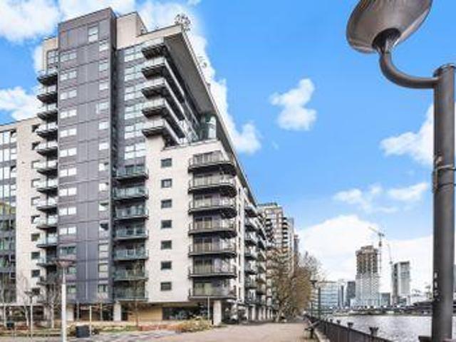 2 Bedrooms Flat for rent in Millharbour, London E14