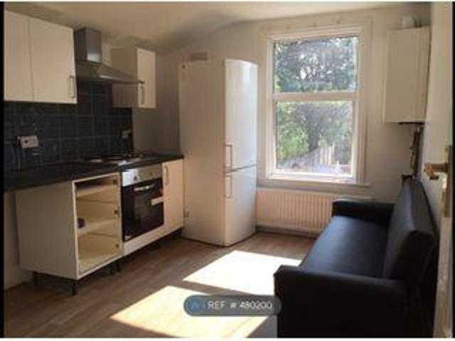 2 Bedrooms Flat for rent in Milton Avenue, London E6