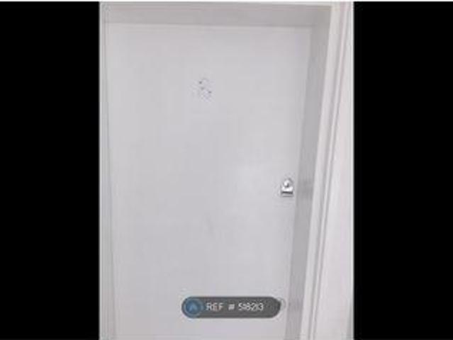 2 Bedrooms Flat for rent in Milton Court, London N22