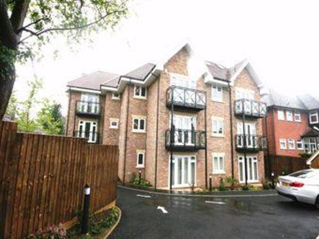 2 Bedrooms Flat for rent in Minerva Court, 47 Holden Road, Woodside Park N12