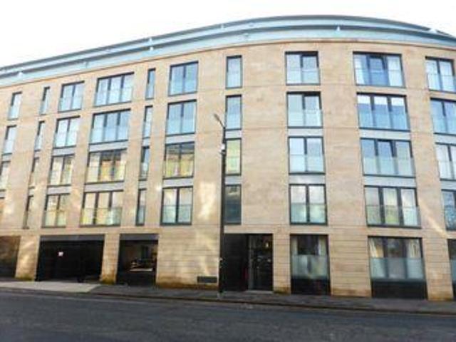 2 Bedrooms Flat for rent in Minerva Street, Glasgow G3