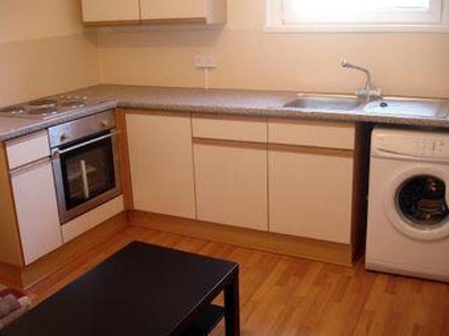 2 Bedrooms Flat for rent in Mundy Place, Cathays, Cardiff CF24