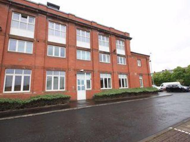 2 Bedrooms Flat for rent in Munro Place, Anniesland, Glasgow G13