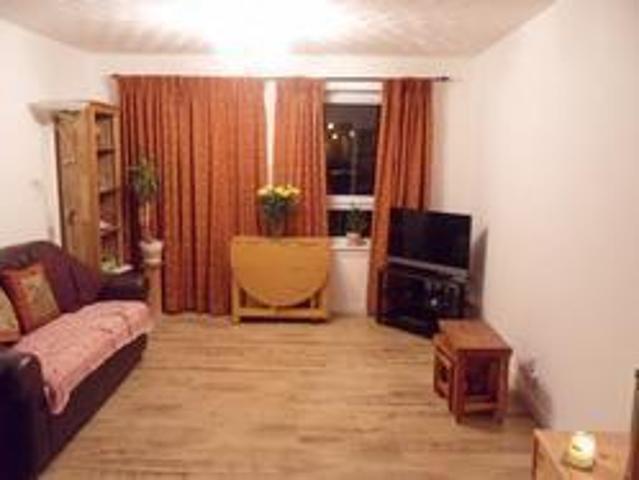 2 Bedrooms Flat for rent in Murano Place, Edinburgh EH7