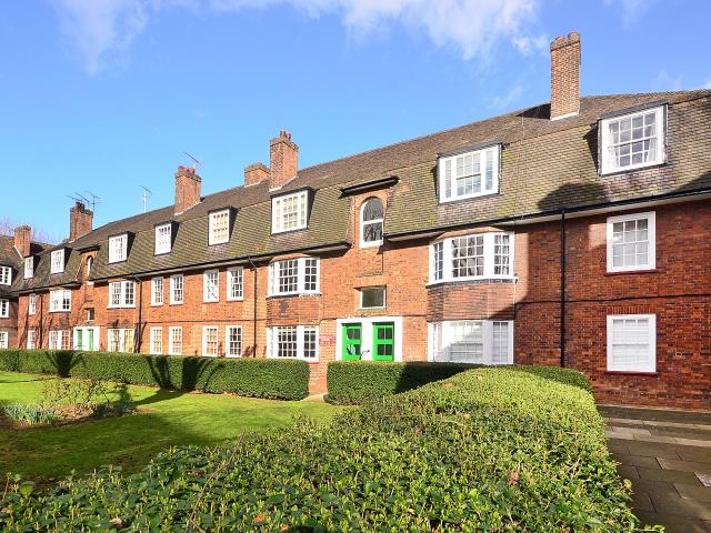 2 Bedrooms Flat for Rent in Murdoch House | Foxtons