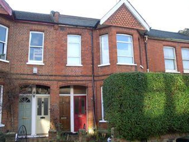 2 Bedrooms Flat for rent in Murray Road, London W5