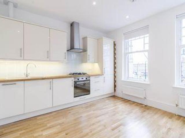 2 Bedrooms Flat for rent in Muswell Hill Broadway, London N10