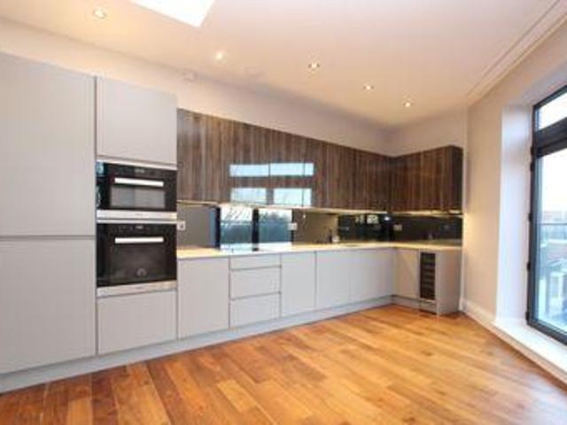 2 Bedrooms Flat for rent in Muswell Hill, London N10