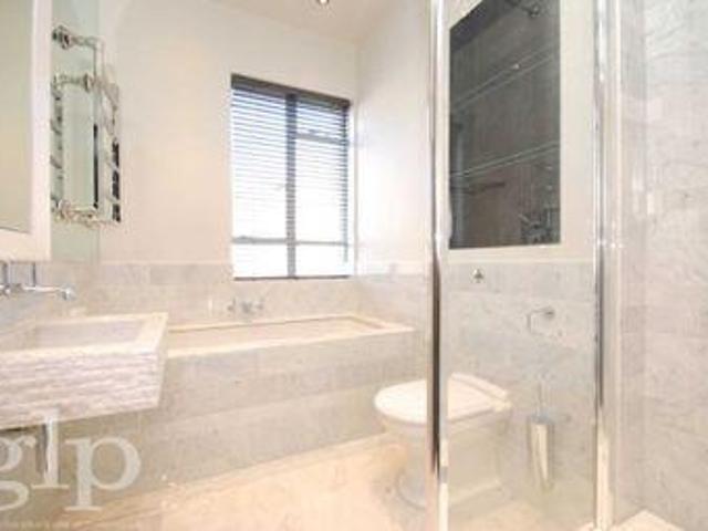 2 Bedrooms Flat for rent in Myddelton Square, London EC1R