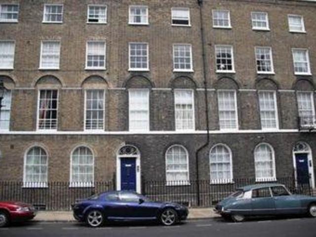 2 Bedrooms Flat for rent in Myddelton Square, London EC1R