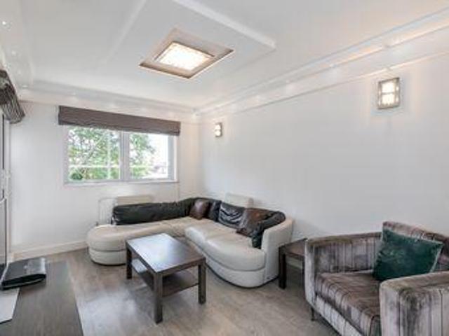 2 Bedrooms Flat for rent in Notting Hill Gate, London W11