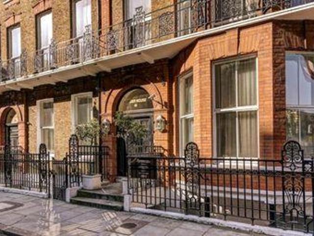 2 Bedrooms Flat for rent in Nottingham Place, London W1U