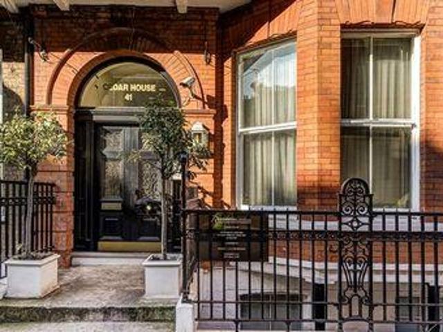 2 Bedrooms Flat for rent in Nottingham Place, Marylebone, London W1U