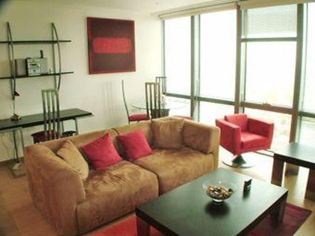 2 Bedrooms Flat for rent in No. 1 West India Quay, Hertsmere Road, Canary Wharf E14
