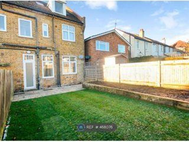 2 Bedrooms Flat for rent in Normandy Avenue, Barnet EN5