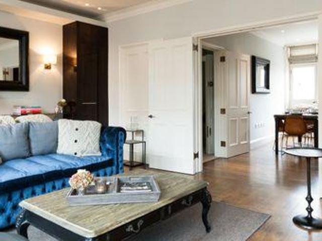 2 Bedrooms Flat for rent in North Audley Street, Mayfair, London W1K