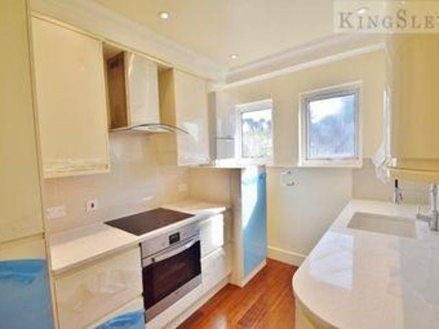 2 Bedrooms Flat for rent in North End Road, London NW11
