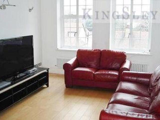 2 Bedrooms Flat for rent in North End Road, London NW11