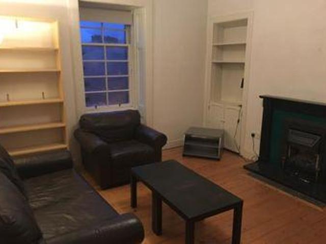 2 Bedrooms Flat for rent in North Junction Street, Edinburgh EH6
