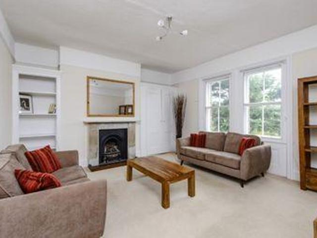 2 Bedrooms Flat for rent in North Side Wandsworth Common, London SW18