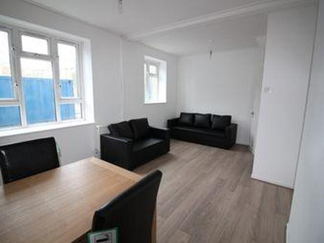 2 Bedrooms Flat for rent in North Street, Barking IG11