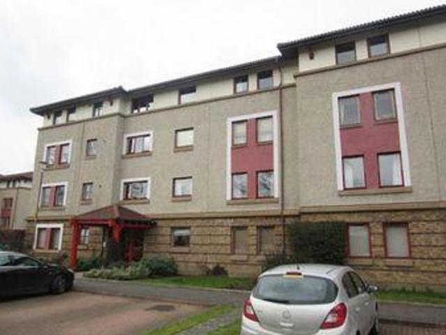 2 Bedrooms Flat for rent in North Werber Place, Edinburgh EH4