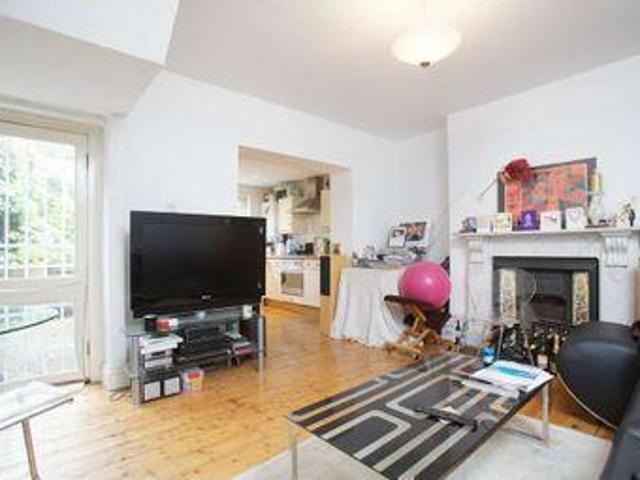 2 Bedrooms Flat for rent in Northchurch Road, London N1
