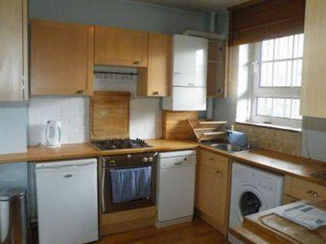 2 Bedrooms Flat for rent in Northfield House, Peckham Park Road, Peckham SE15