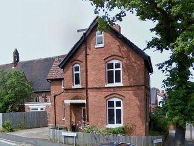 2 Bedrooms Flat for rent in Northfield Road, Kings Norton, Birmingham B30
