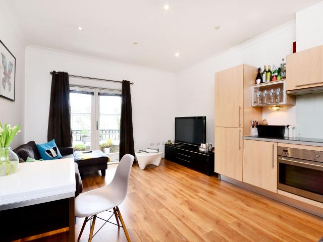 2 Bedrooms Flat for Rent in Northpoint Square | Foxtons