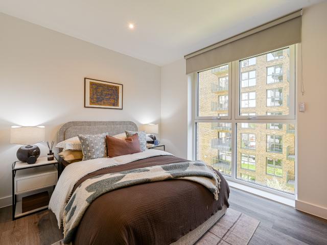 2 Bedrooms Flat for Rent in Navigator Place | Foxtons
