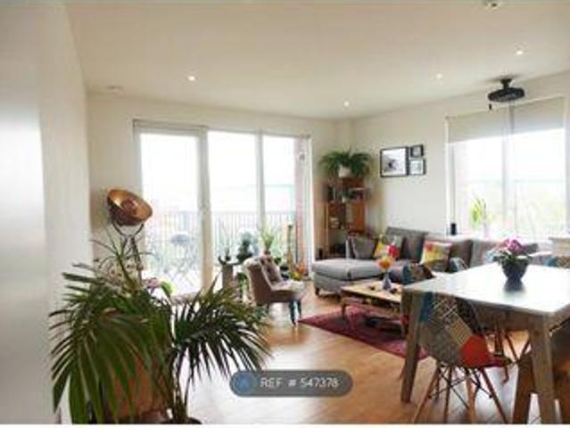 2 Bedrooms Flat for rent in Navigation Road, London E3
