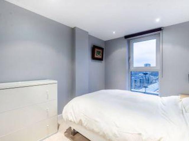 2 Bedrooms Flat for rent in Nacovia House, Imperial Wharf SW6