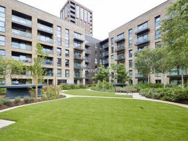 2 Bedrooms Flat for rent in Naomi Street Deptford, London SE8