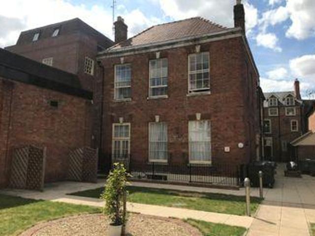 2 Bedrooms Flat for rent in Nashs Passage, Worcester WR1