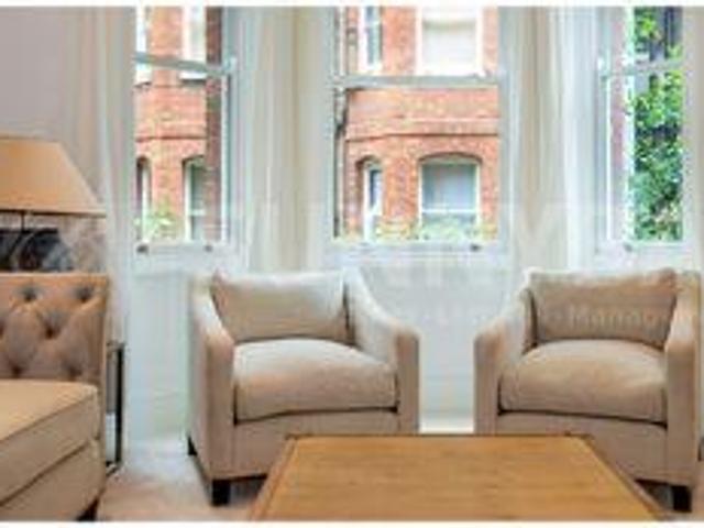 2 Bedrooms Flat for rent in Nevern Square, Earls Court SW5