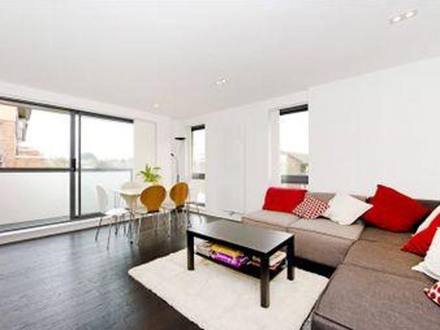 2 Bedrooms Flat for rent in New North Road, Islington, London N1