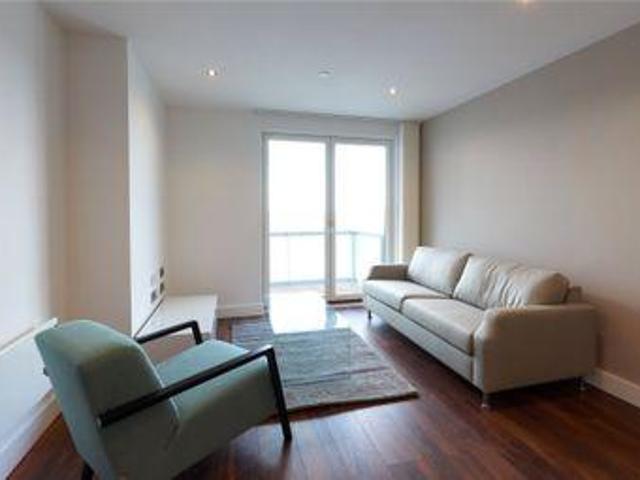 2 Bedrooms Flat for rent in New Bridge Street, Manchester, Greater Manchester M3