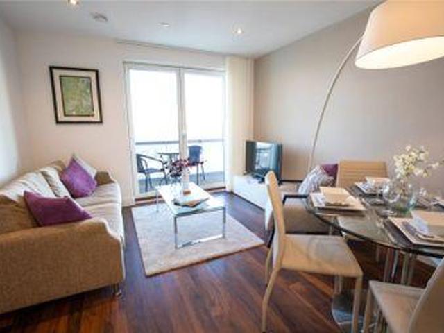 2 Bedrooms Flat for rent in New Bridge Street, Manchester, Greater Manchester M3