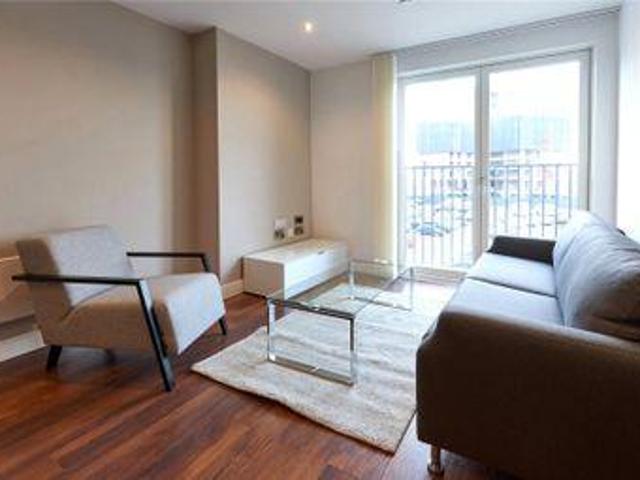 2 Bedrooms Flat for rent in New Bridge Street, Manchester, Greater Manchester M3