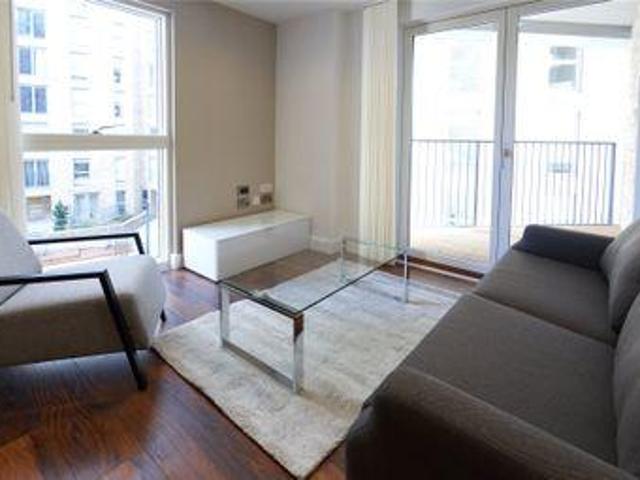 2 Bedrooms Flat for rent in New Bridge Street, Manchester, Greater Manchester M3