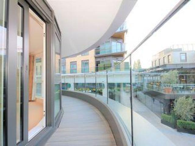 2 Bedrooms Flat for rent in New Broadway, London W5