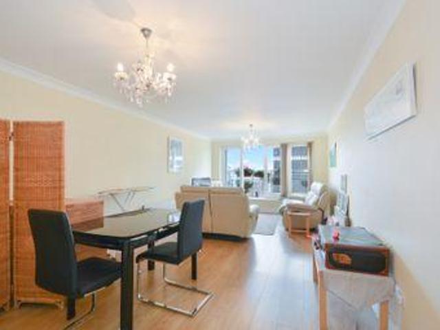 2 Bedrooms Flat for rent in New Caledonian Wharf, Odessa Street, London SE16