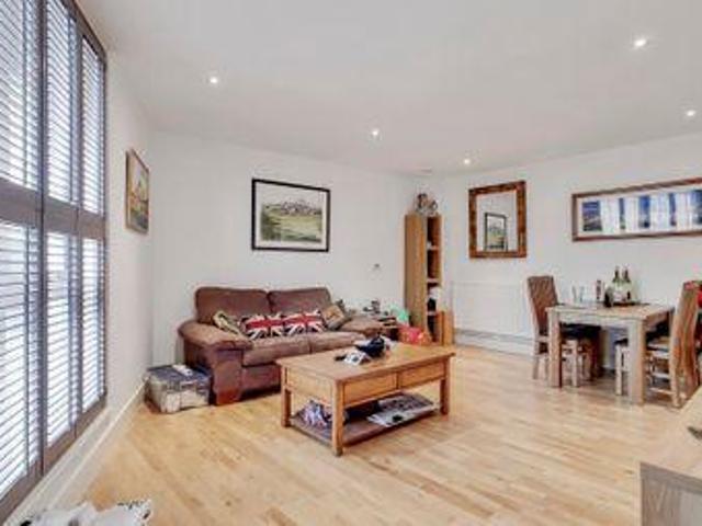 2 Bedrooms Flat for rent in New Capital Quay, Cutty Sark SE10