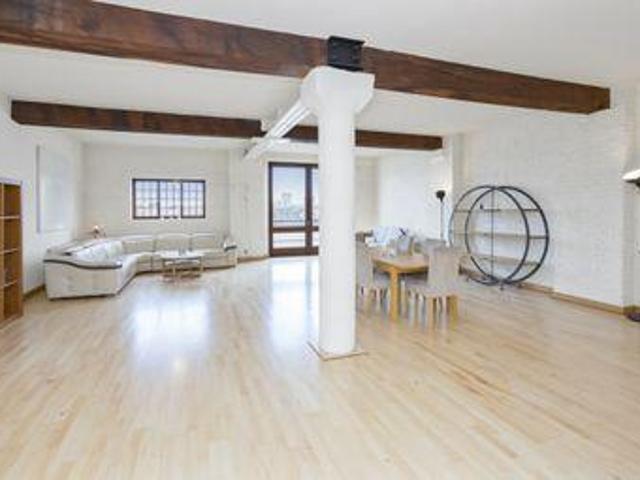 2 Bedrooms Flat for rent in New Crane Place, London E1W