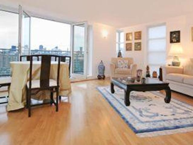 2 Bedrooms Flat for rent in New Globe Walk, London SE1