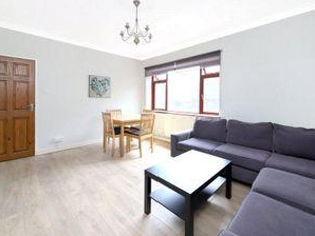 2 Bedrooms Flat for rent in New Goulston Street, London E1
